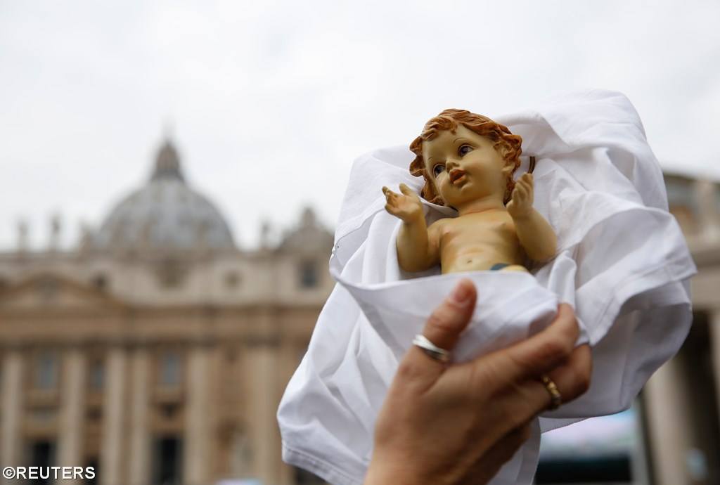 Pope at Audience: “Jesus’ coming brings consolation to thirsting world ...