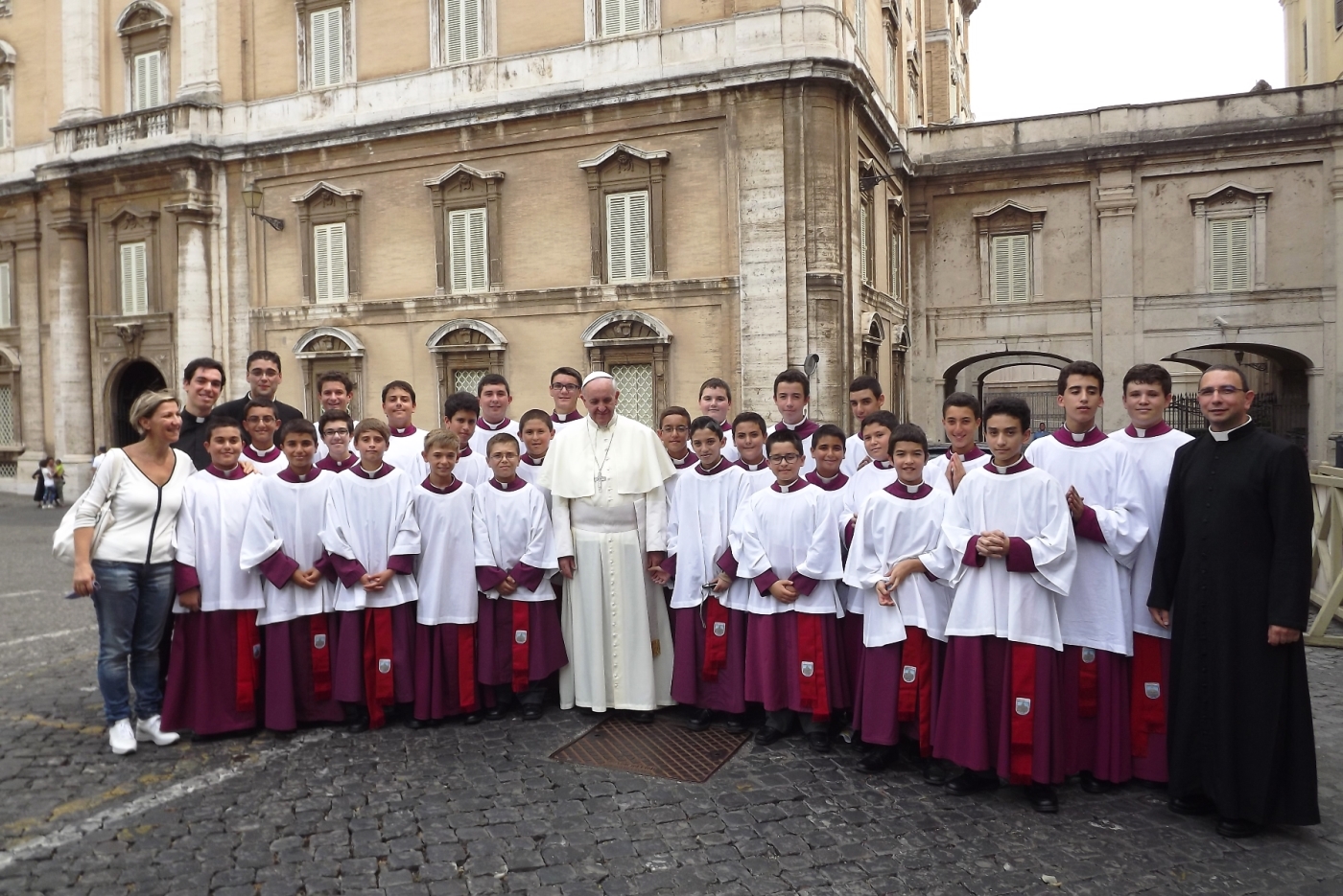 Maltese Altar Boys meet Pope Francis – Archdiocese of Malta