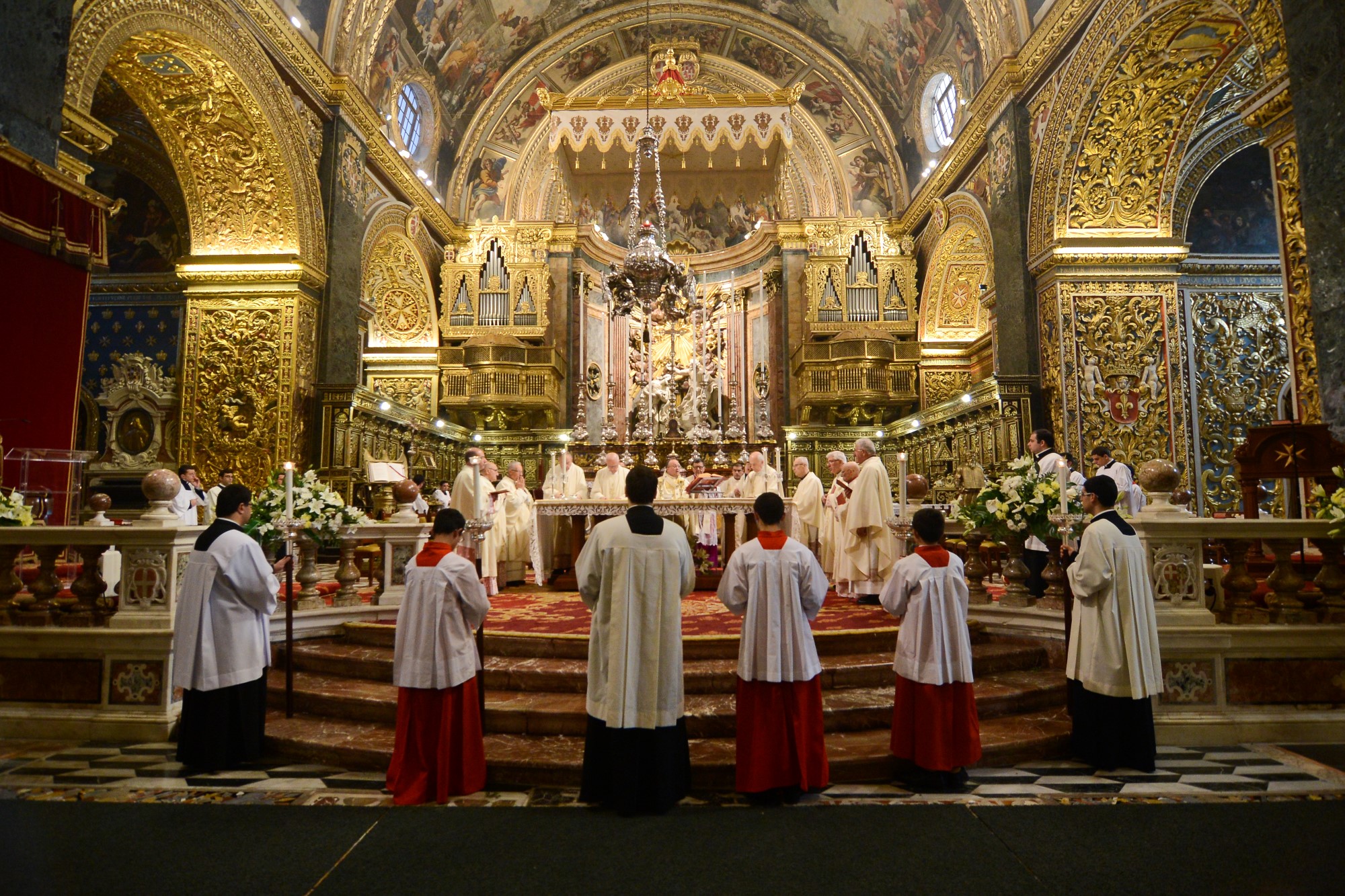 The Archbishop celebrates Mass on the Solemnity of Easter Sunday ...