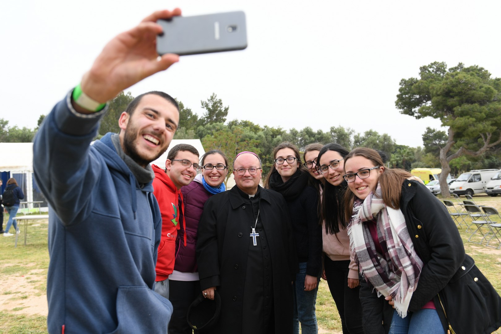 Archbishop Scicluna attends the Bishops’ Synod on youth – Archdiocese ...