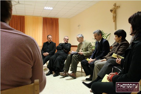 ARCHBISHOP VISITS THE GIRLS CATECHISM CENTRE OF SWATAR – Archdiocese of ...