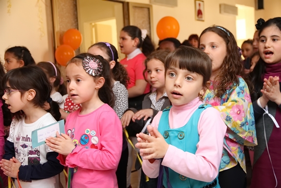 Archbishop greeted by girls attending Catechism in Ħal Kirkop ...