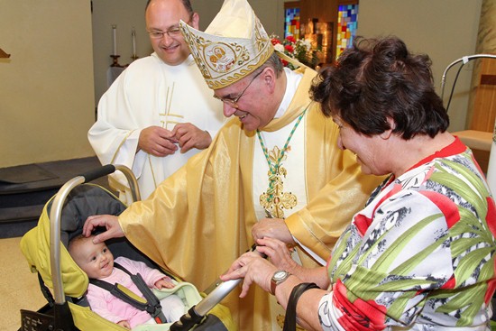 ARCHBISHOP CELEBRATES MASS IN THE TAL-HAWLI ZONE – Archdiocese of Malta