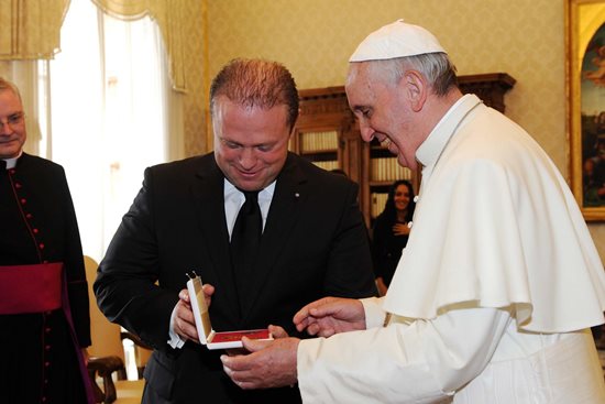 The Prime Minister Dr Joseph Muscat meets Pope Francis – Archdiocese of ...