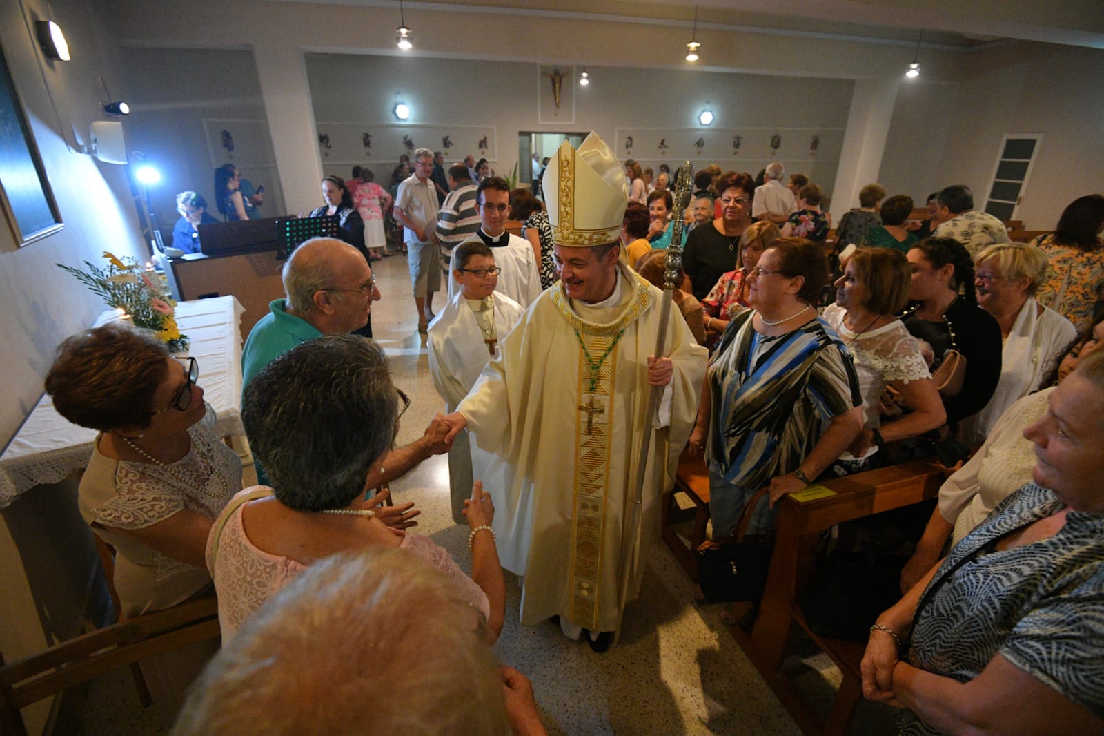 An altar with which we keep on building ourselves as a live and united ...