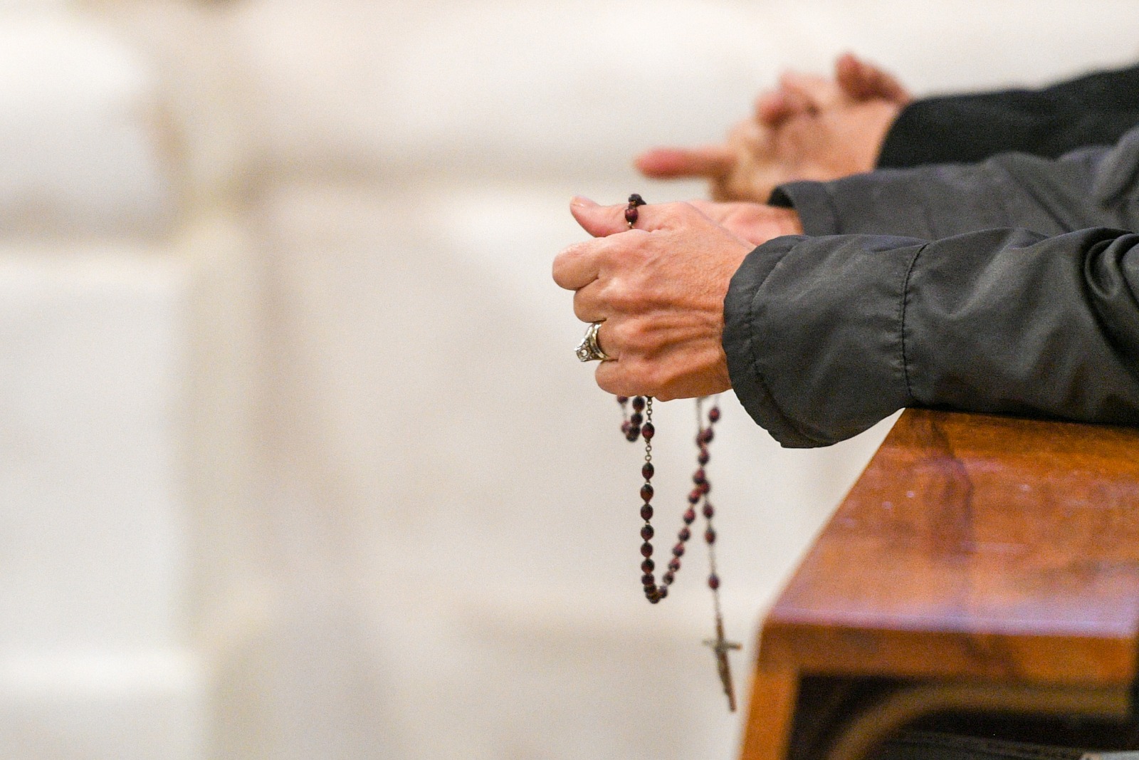 Live: Holy Mass & Rosary from the Archbishop’s Curia – 2 April 2020, 5 ...