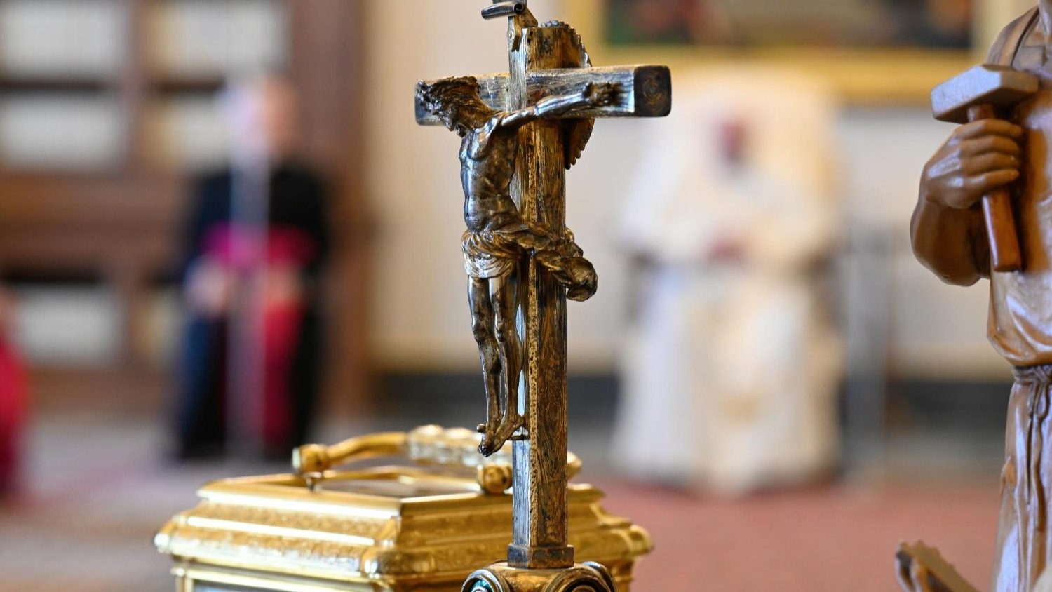Pope at Audience: Meditating is a way of encountering Jesus ...