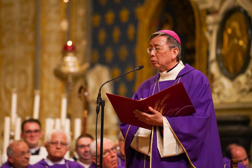 Mass on the Epiphany including the presentation of Mgr Savio Hon Tai ...