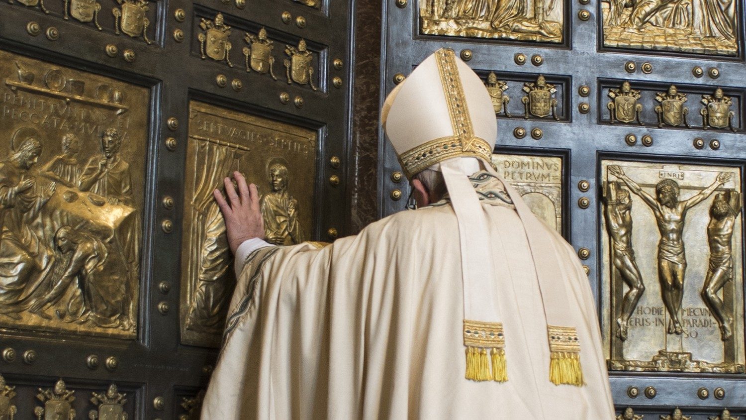 Popes and Jubilees: The opening of the Holy Door in history ...