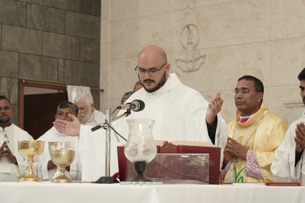Watch: Young man from Mosta is ordained priest in India – Archdiocese ...