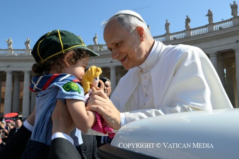 Pope on Pentecost: The Spirit shatters our inner chains and transforms ...