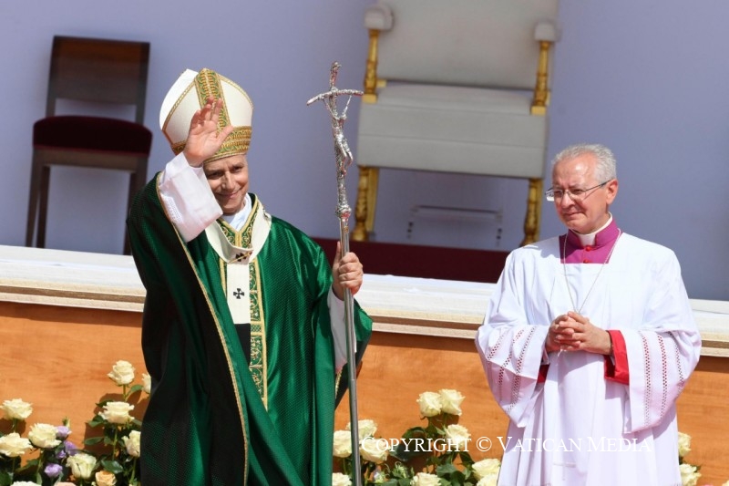 The Pope at Angelus: Bring this joy, this enthusiasm to the whole world ...